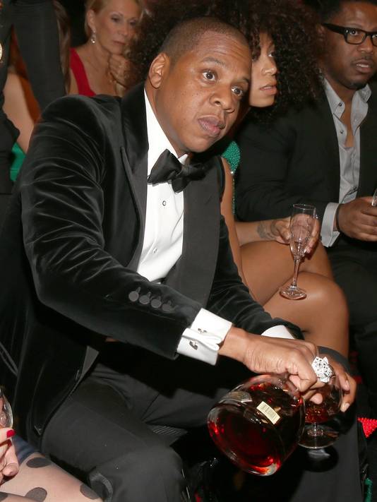 what was jay-z drinking in his grammy seat? | grapefriend